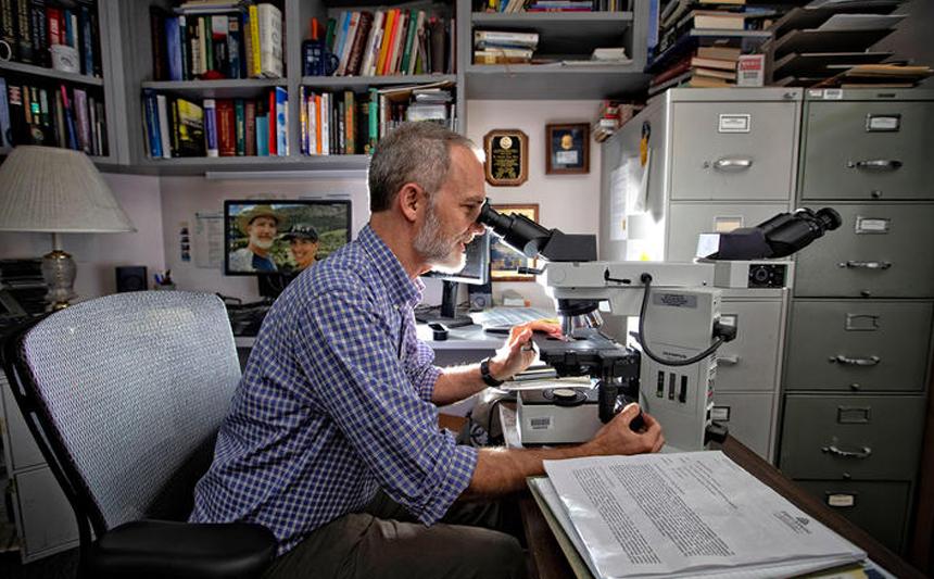 UK forensic pathologist teaches in the classroom and beyond | UK Healthcare